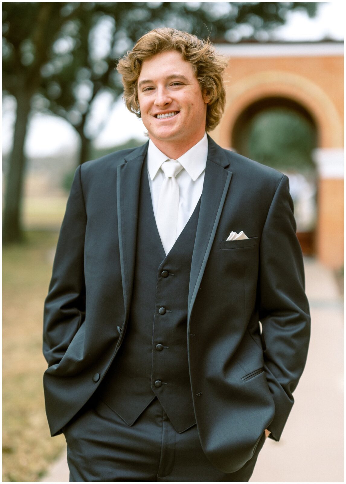 Disney Princess Wedding: A Wedding with a Subtle and Elegant Nod to ...